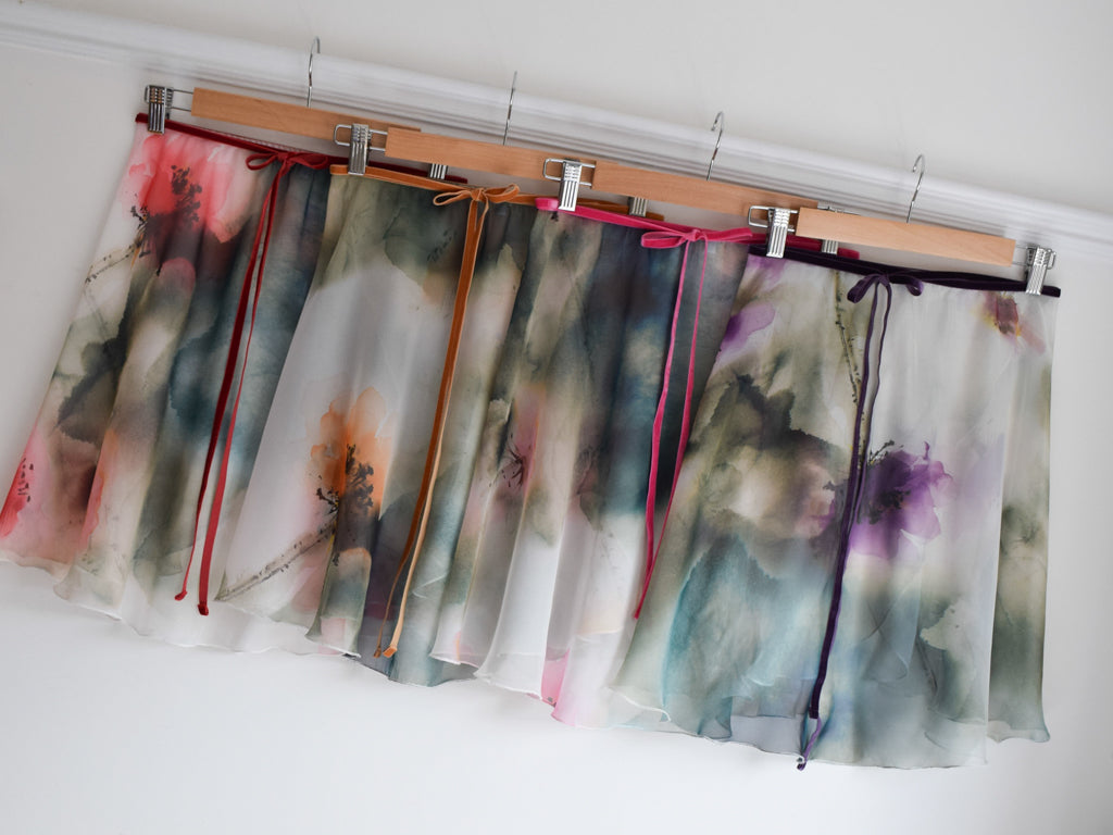 B.S.B.L Wrap Skirt 'Poppy Paradox Red' バレエ巻きスカート 40cm, 48cm, 53cm – 輸入 ...